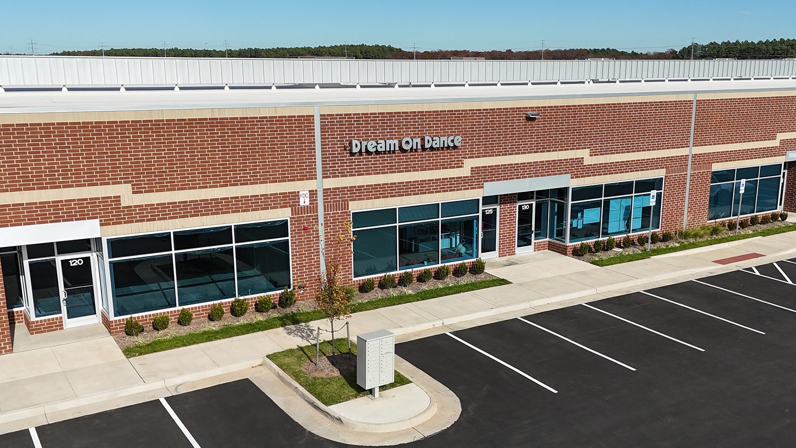 Arcola Center | St. John Properties, Inc.